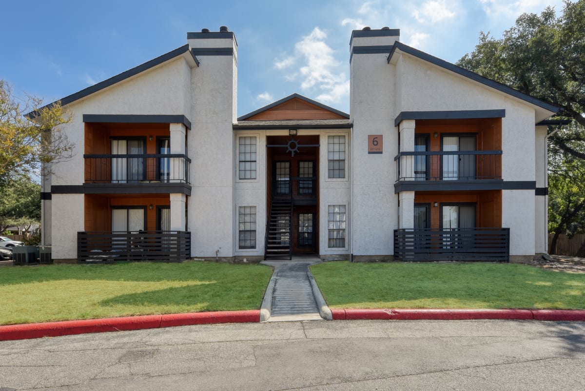 Photos and Video of Landera in San Antonio, TX