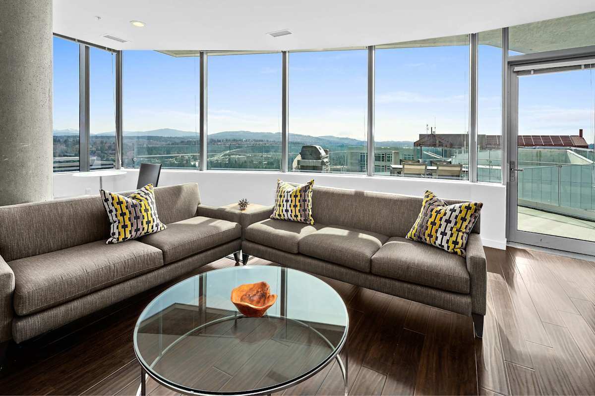 Photo Gallery of Downtown Bellevue Apartments | Soma Towers