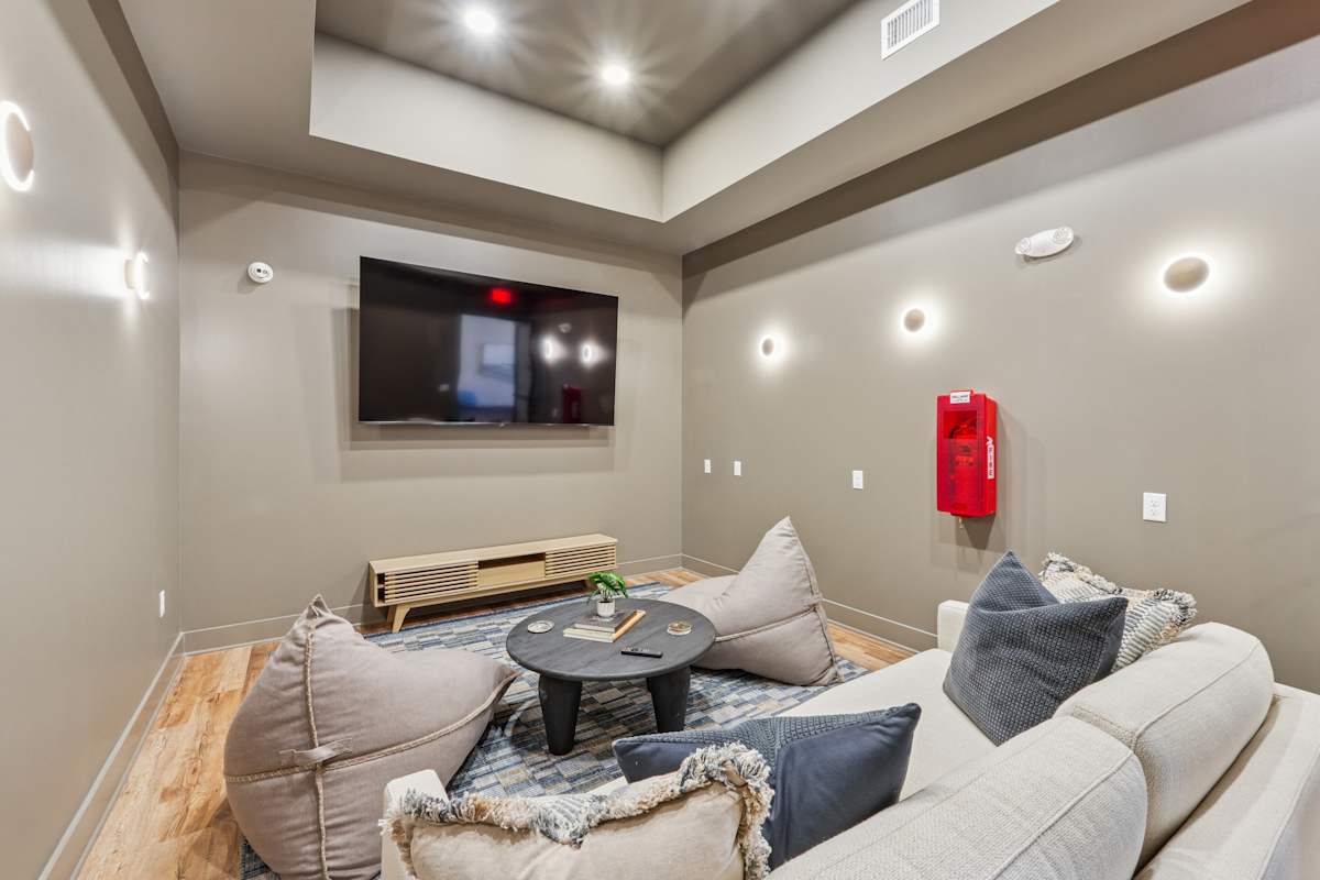 Lakeview Terrace Apartments Photos | Lakeview Terrace