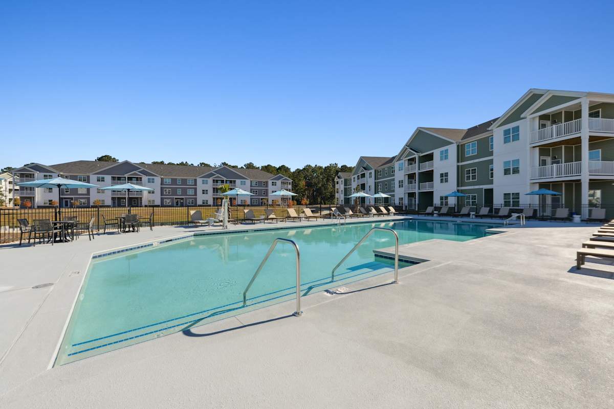Lakeview Terrace Apartments Photos | Lakeview Terrace