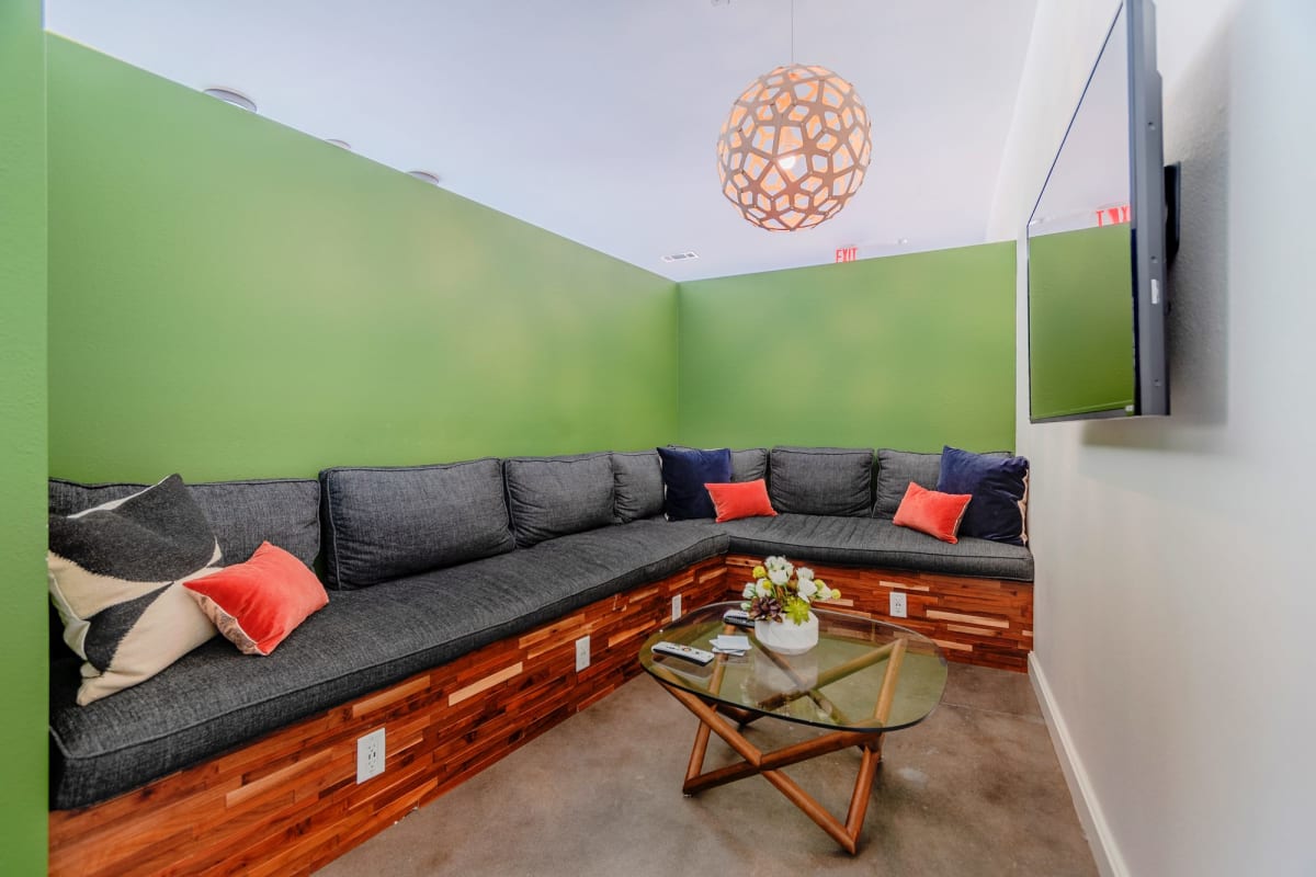 Apartments in the 75219 Area | The Dylan | Photos