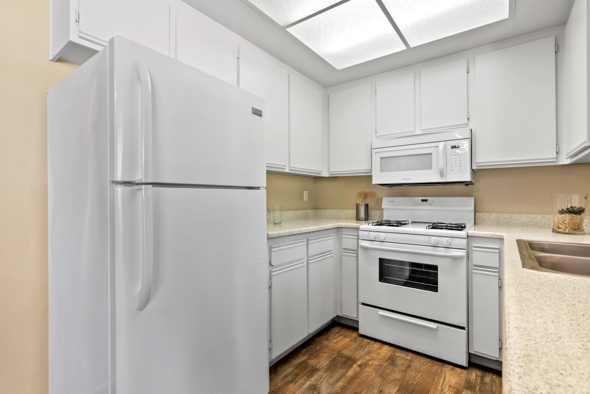 Apartments for Rent in Oceanside, CA | River Oaks