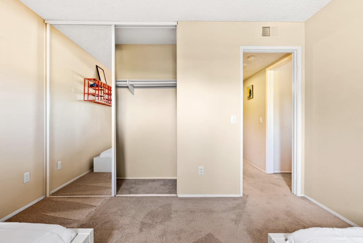 Apartments for Rent in Oceanside, CA | River Oaks