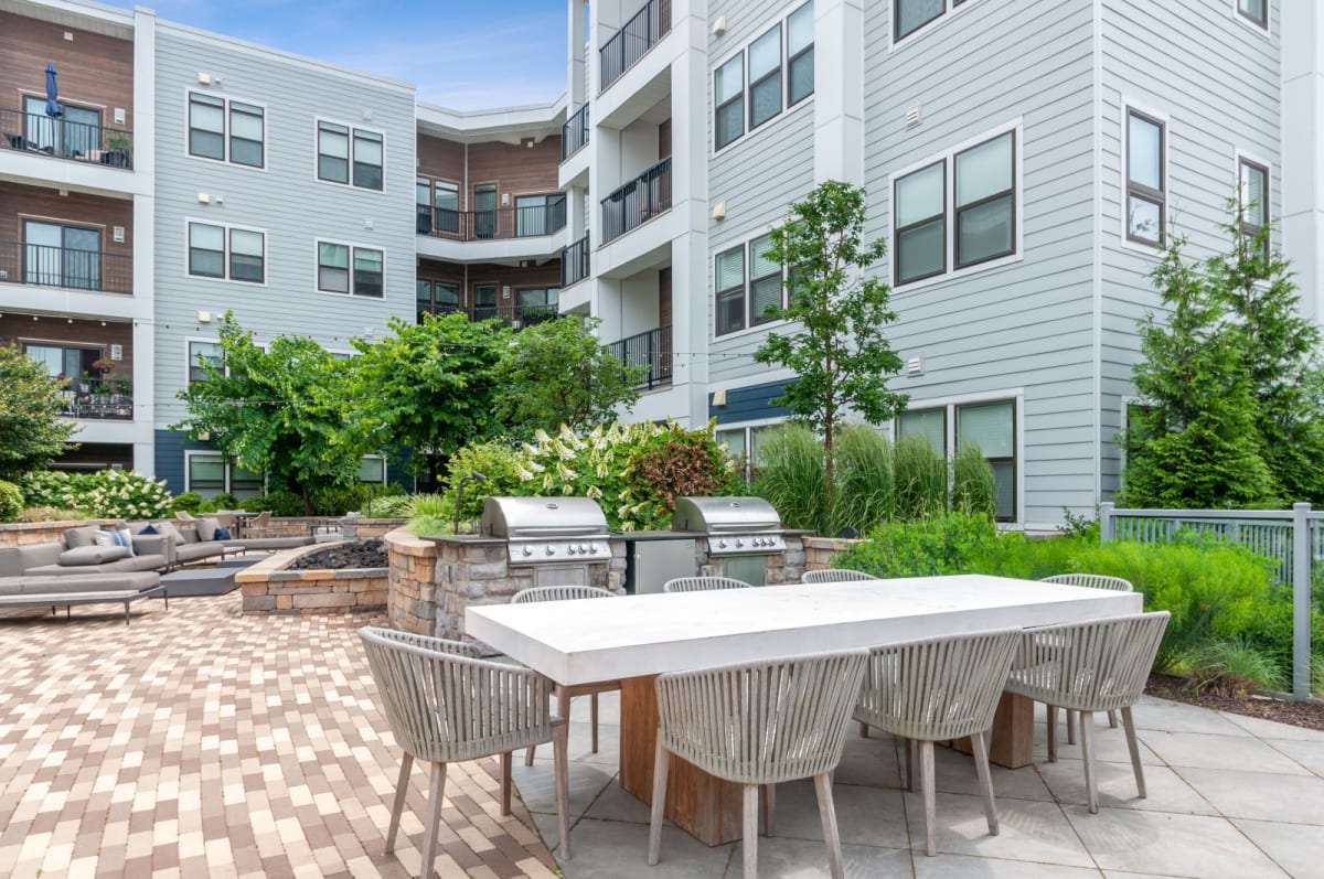 Apartments In Newtown Square | Madison Ellis Preserve Apartments