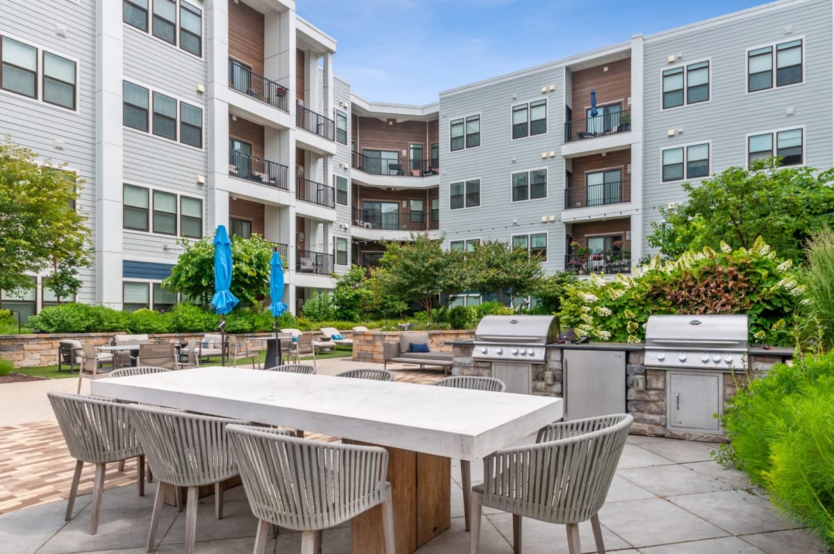 Apartments In Newtown Square | Madison Ellis Preserve Apartments