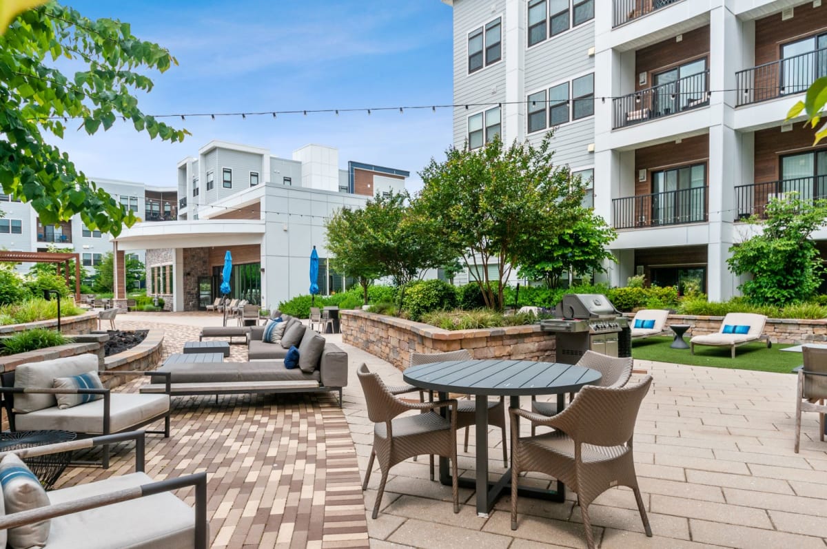 Apartments In Newtown Square | Madison Ellis Preserve Apartments