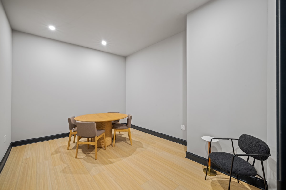 Photos and Video of The Reyburn in Philadelphia, PA