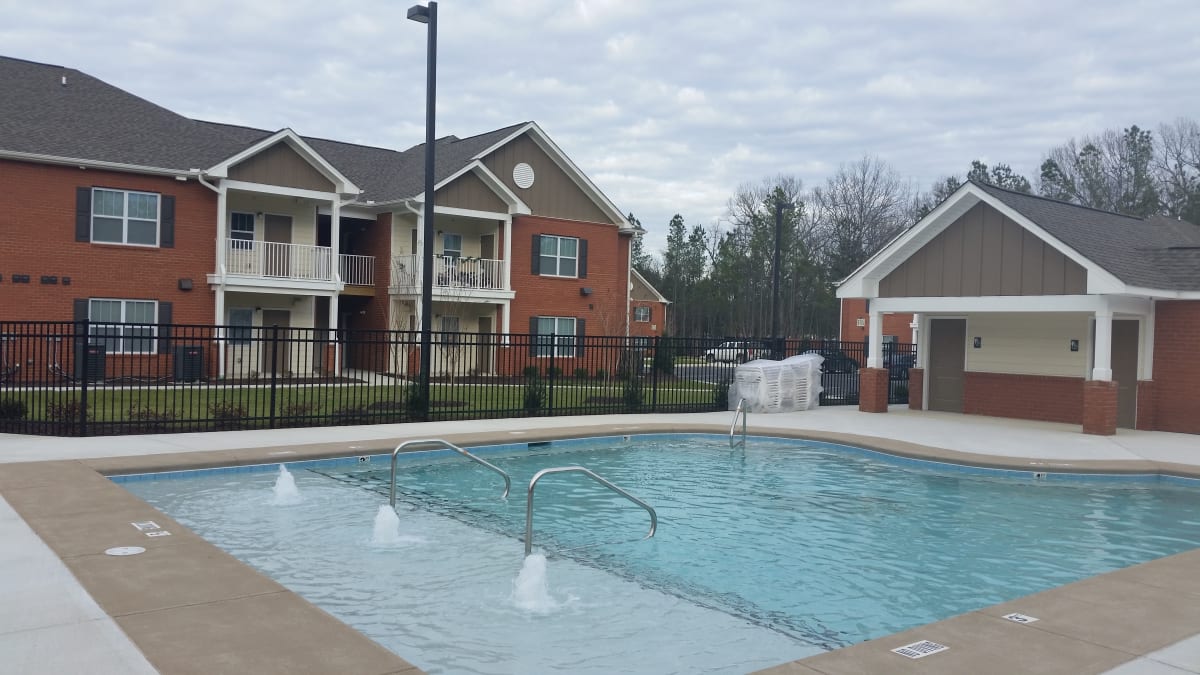 Apartments for Rent in Chester, VA | Iron Bridge