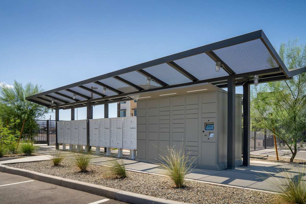Photos and Video of Streamliner 16th in Phoenix, AZ