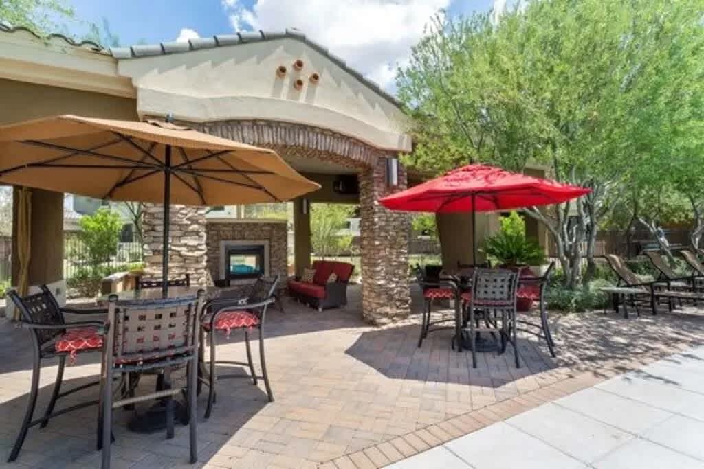 Photos and Video | Canyon Crossroads Apartments | Phoenix, AZ