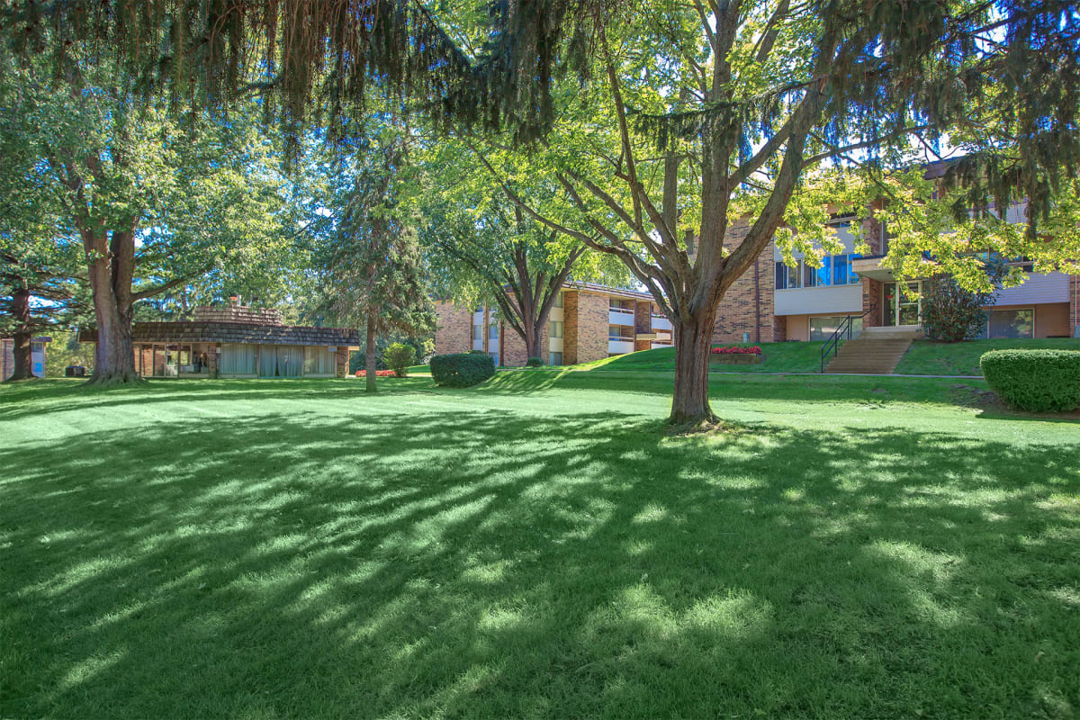 Photos and Video of 611 Regency Way in Kalamazoo, MI