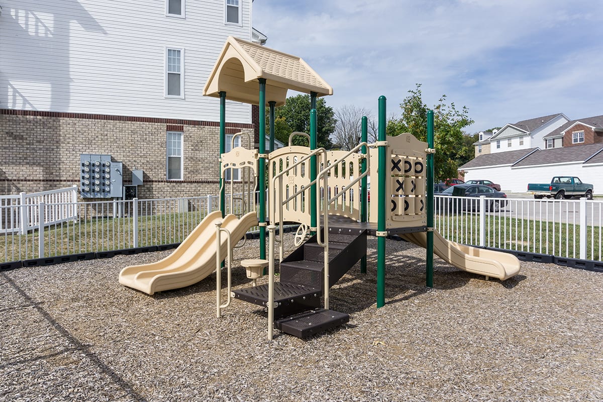 Photos and Video of Brookstone Crossing Apartments in Cold Spring, KY