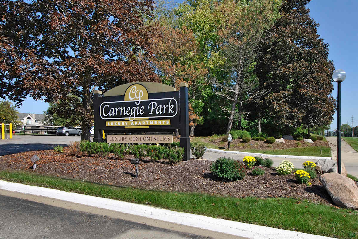 Photos and Video of Carnegie Park Apartments in Southfield, MI