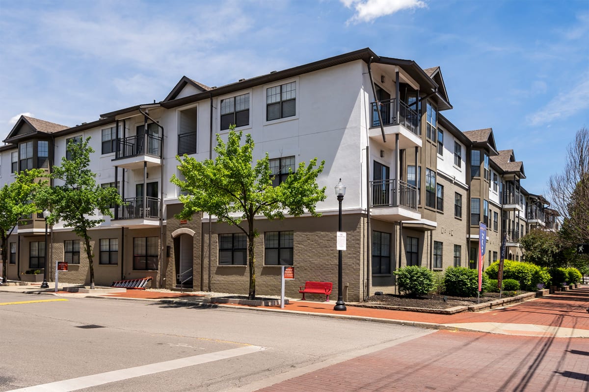 Photos and Video of Meridian at Grandview in Columbus, OH