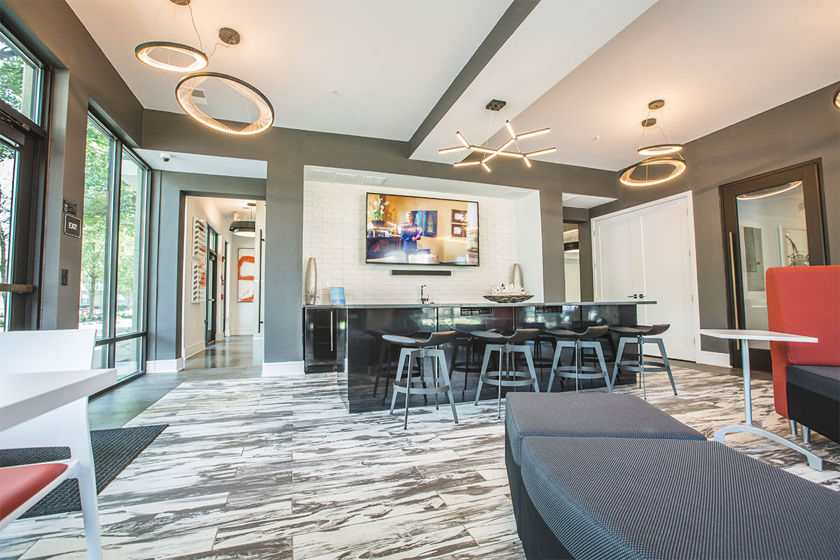 Photos and Video of Meridian at Grandview in Columbus, OH