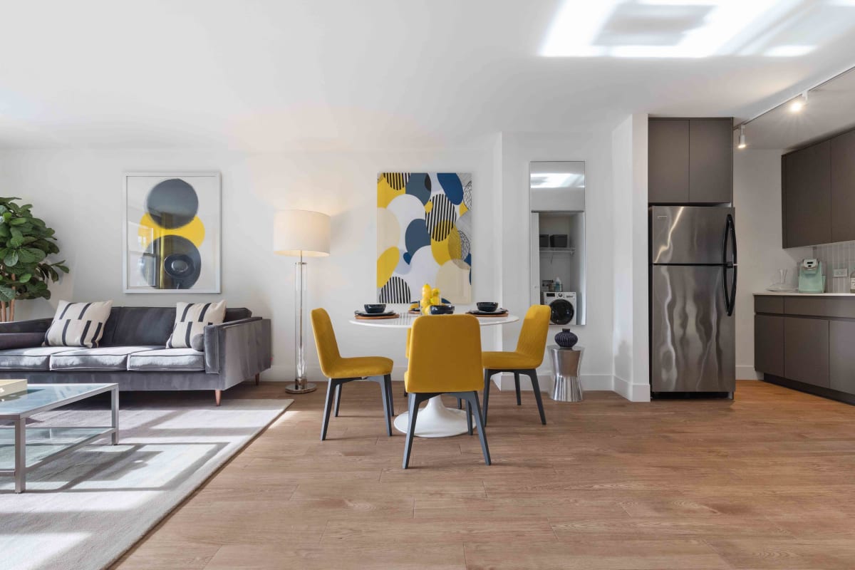 Luxury Apartments in Lakeview Chicago, IL | Photo Gallery