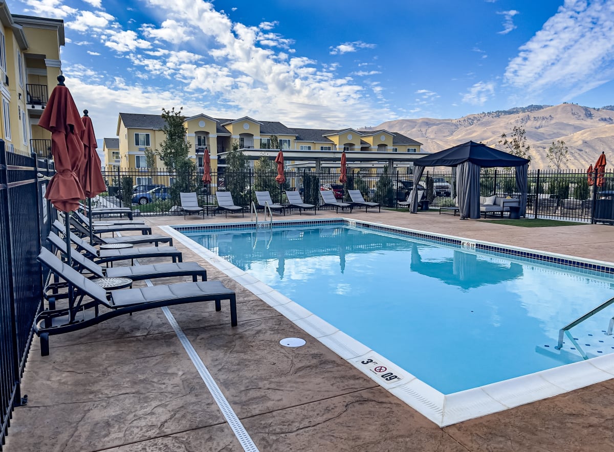 Liv Easy Street Apartments in Washington State - 3272 School Street ...