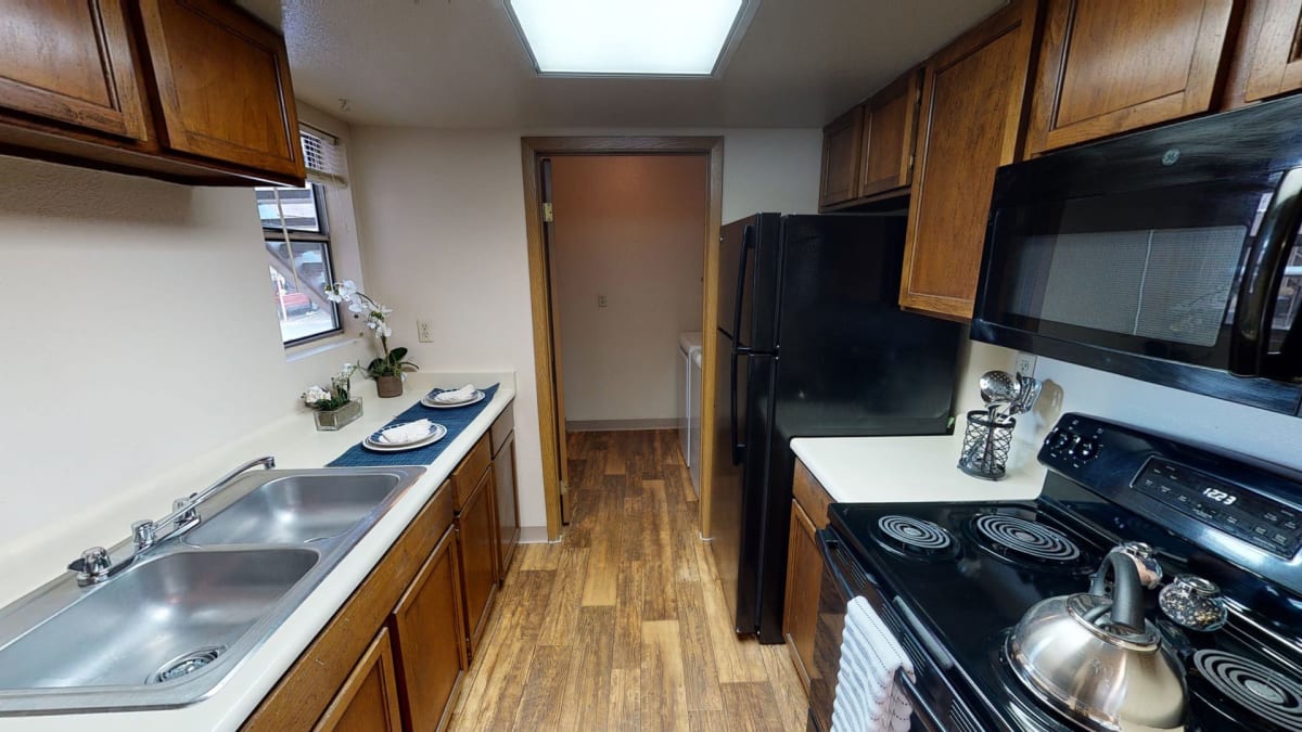 Windtree Apartments in Garden Ranch - 2530 Paragon Dr | Colorado ...