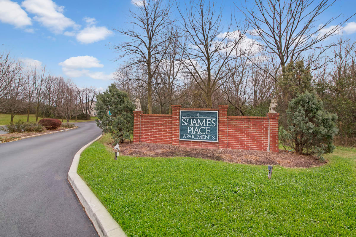 Photo Gallery | St. James Place Apartments in Milwaukee, WI | Weidner