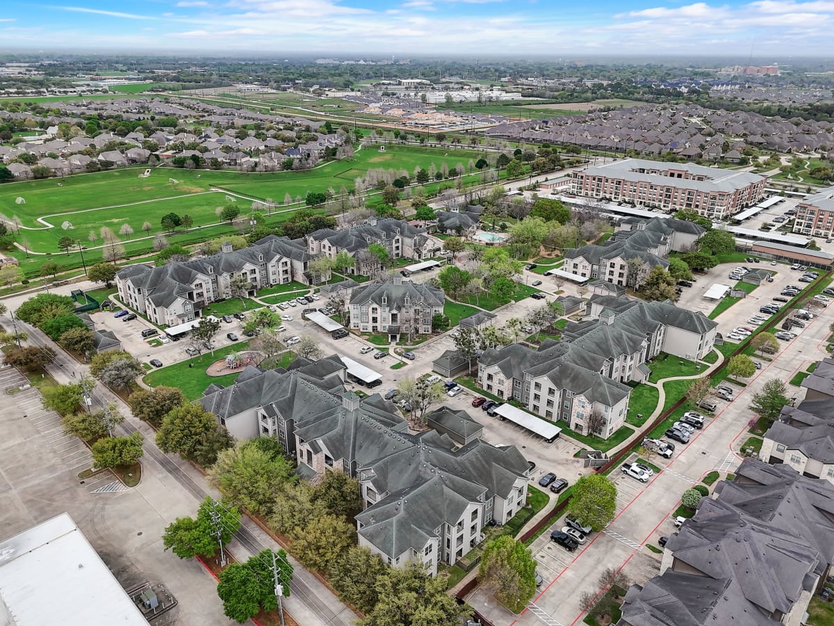 Photos and Video of 3101 Place Apartments in Rosenberg, TX