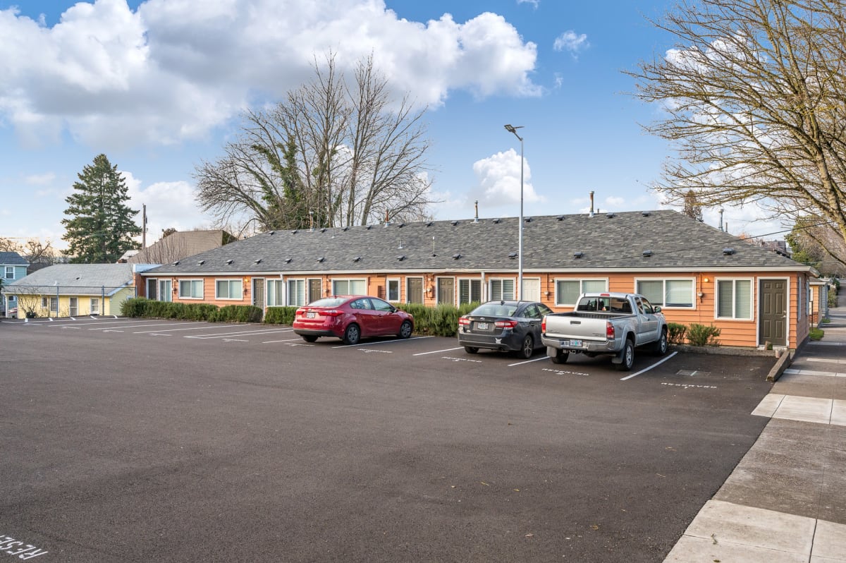 Photos and Video of Clinton Court in Portland, OR