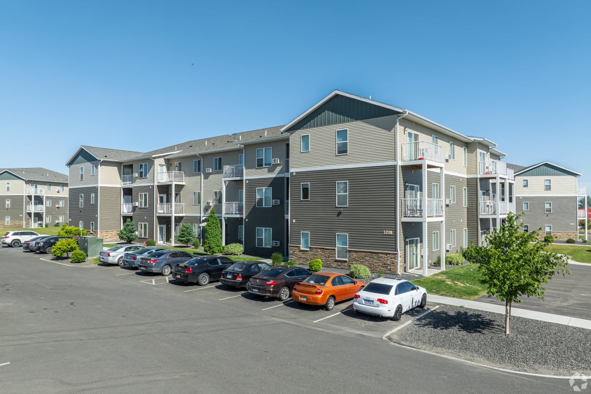 Photos and Video of Port View Apartments in Boardman, OR