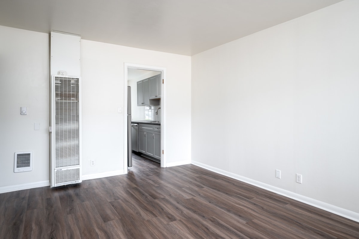 Photos and Video of Clinton Court in Portland, OR