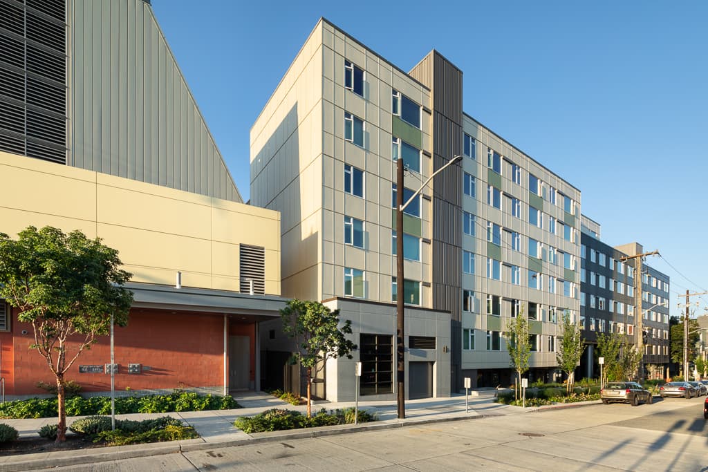 Roosevelt, Seattle Apartments for Rent | Cedar Crossing