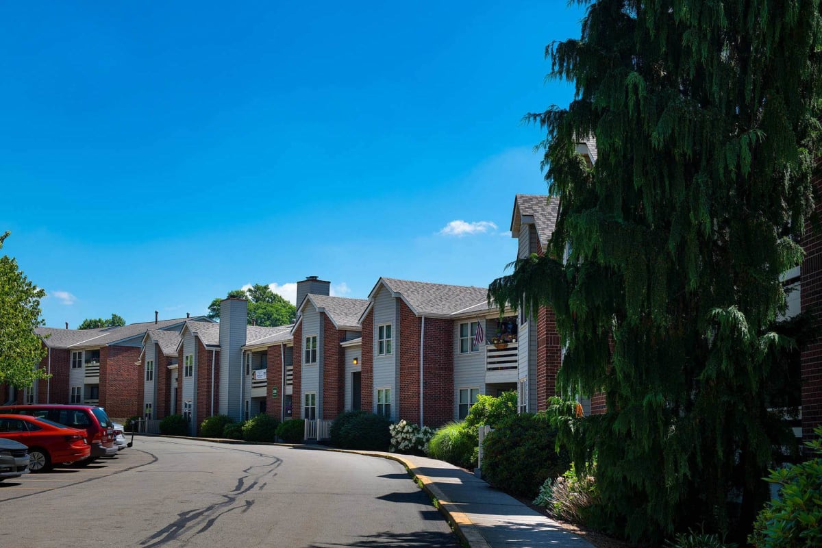 Apartments for Rent in Monroeville | Belmont Ridge Apartments