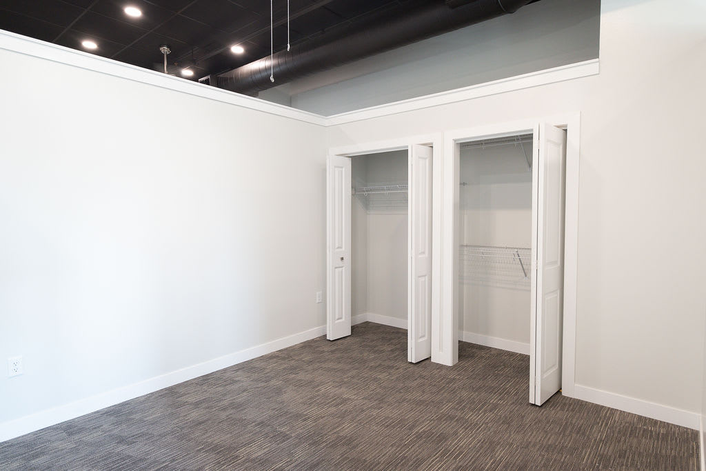 Photo Gallery | Shriver Square Apartments Sioux Falls, SD