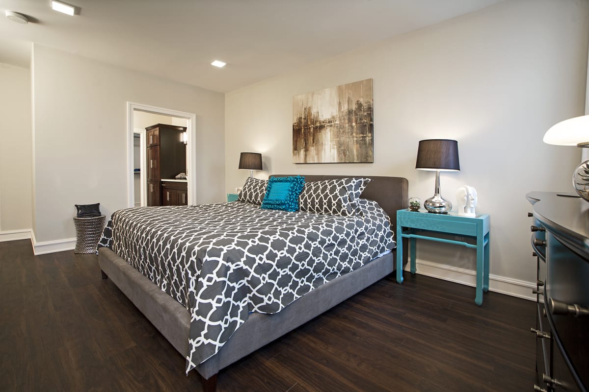 Photos and Video of Eight55 Apartments in Royal Oak, MI