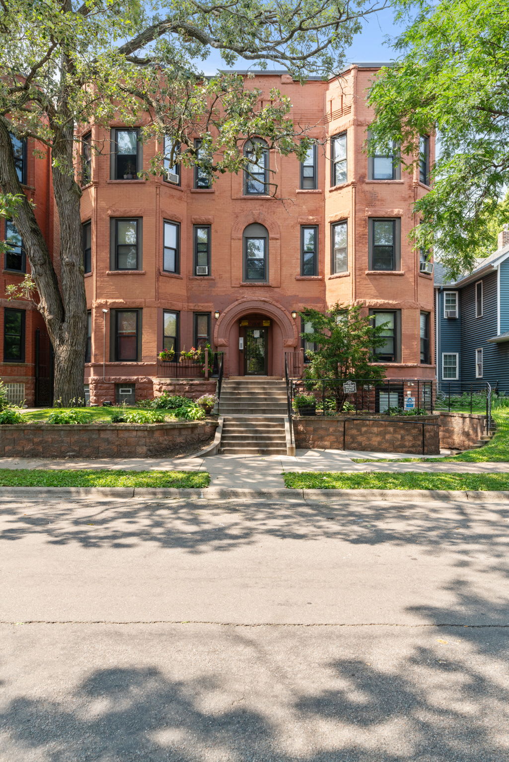 Photos and Video of Elliot Park Apartments in Minneapolis, MN
