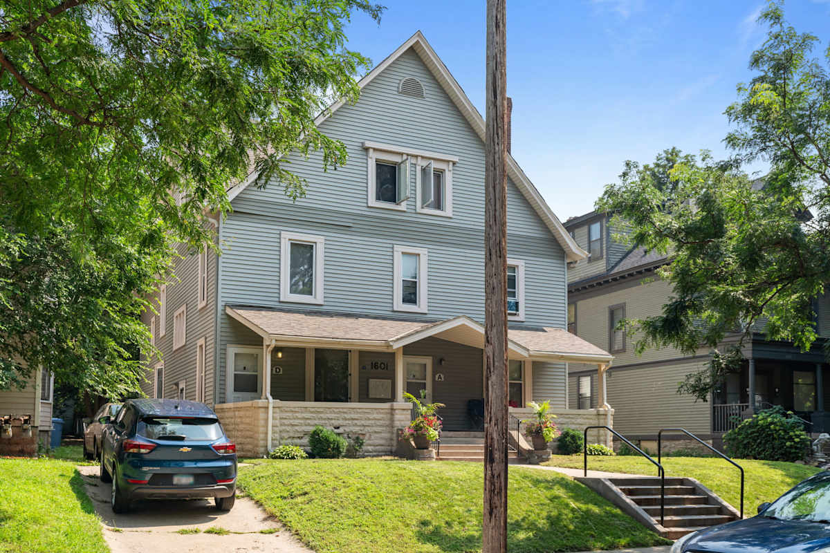 Photos and Video of Elliot Park Apartments in Minneapolis, MN