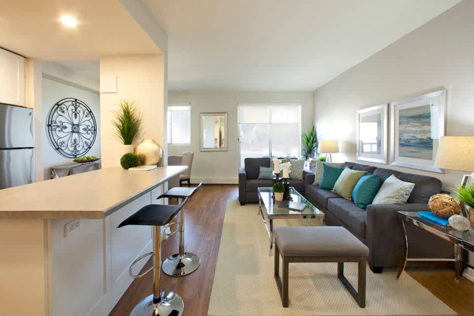 Photos and Video of Laura Secord Apartments in Niagara Falls, ON