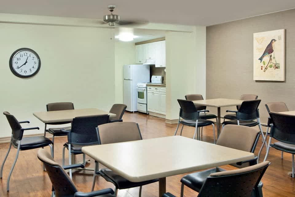 Photos and Video of Laura Secord Apartments in Niagara Falls, ON