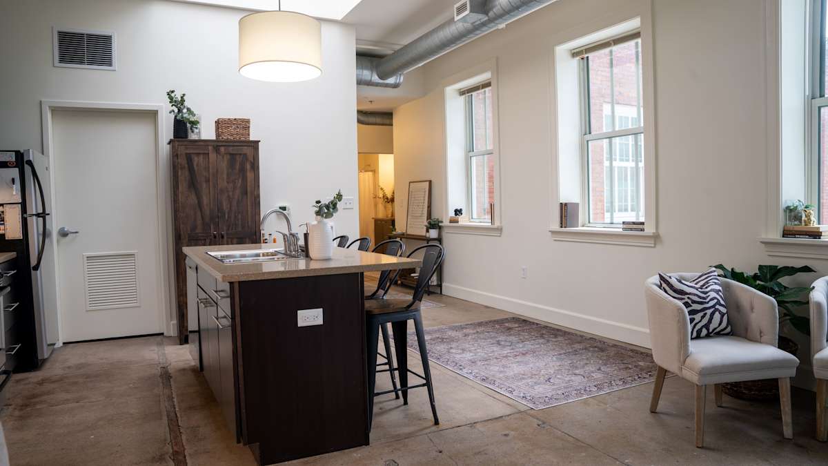 Apartments for Rent Pittsburgh | Market Square Place | Photos