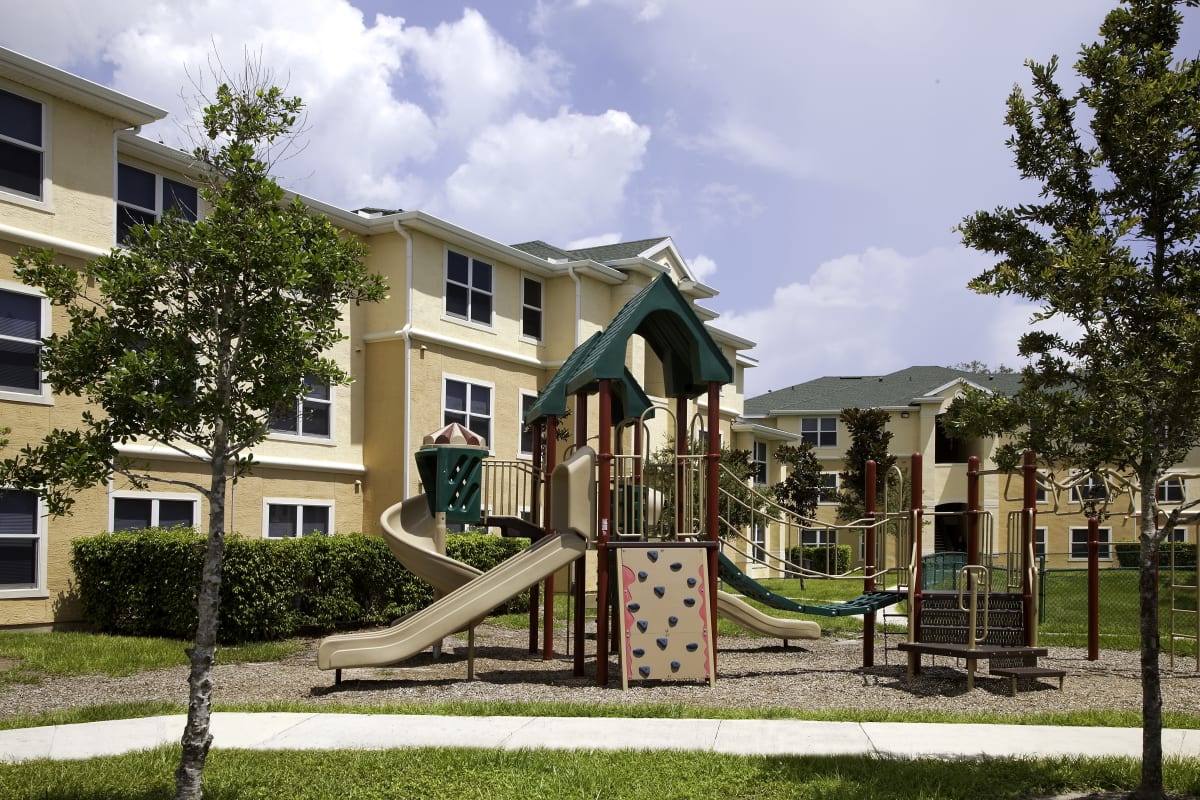 Photos | Manatee Cove Affordable Apartments in Melbourne, FL