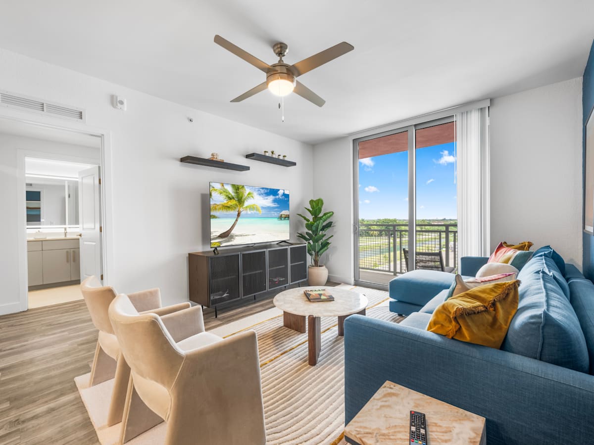 Photos of Vista Sur Luxury Apartments | Homestead, FL