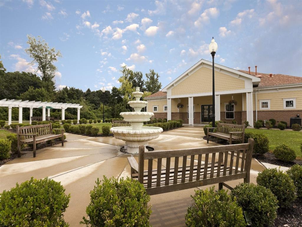 Photo Gallery | Spring Manor Senior Apartments