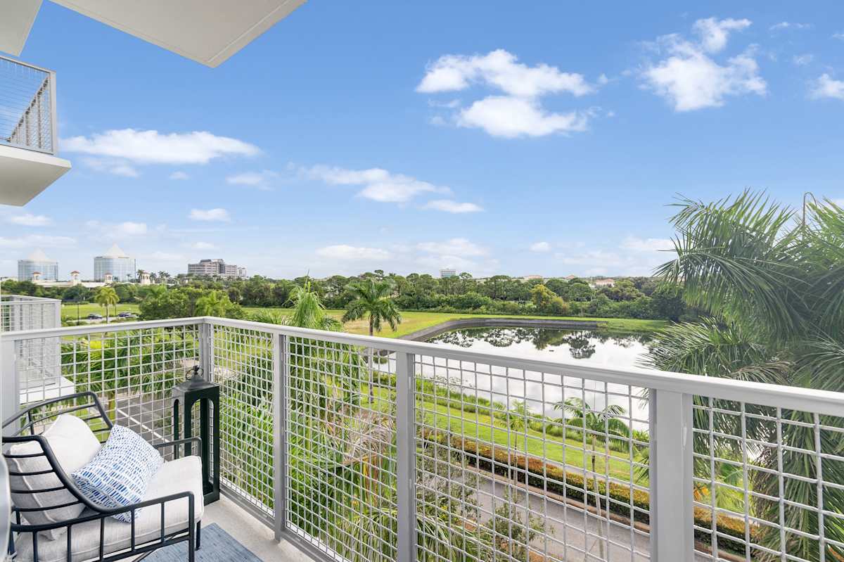 Gallery | The Marc Palm Beach Gardens Apts