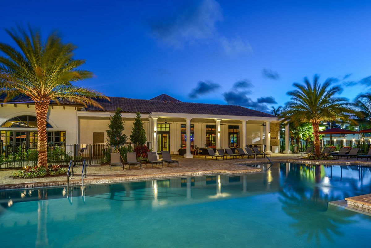 Photos | Palm Ranch Davie Apartments