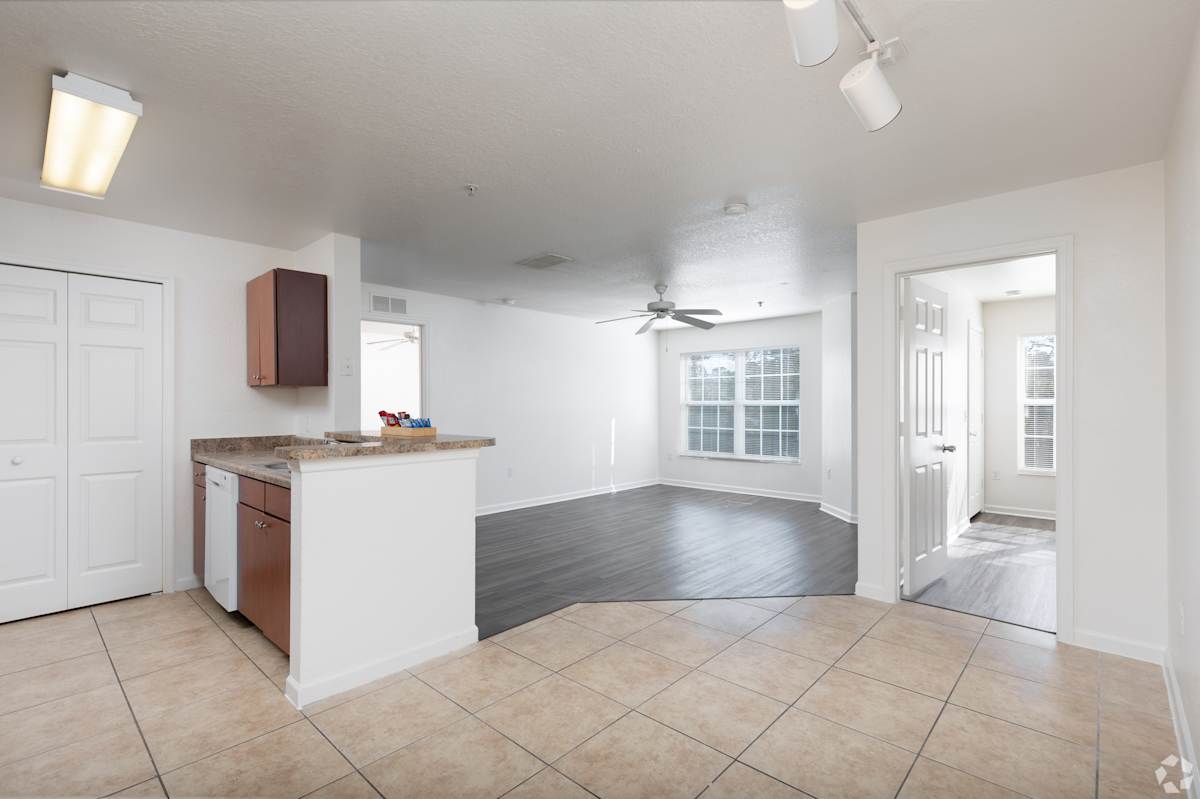 Photos | Timber Trace | Space Coast Apartments