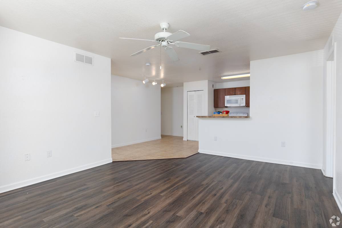 Photos | Timber Trace | Space Coast Apartments