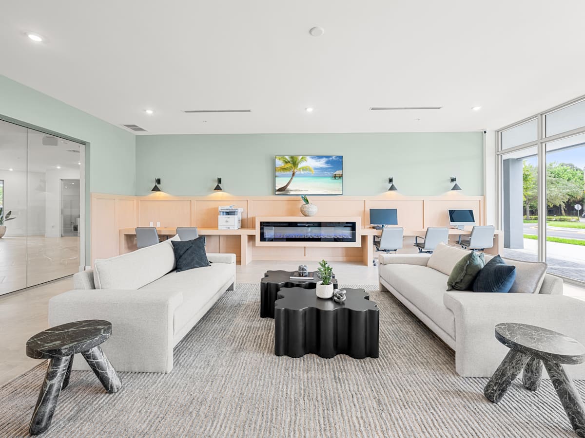 Photos of Vista Sur Luxury Apartments | Homestead, FL
