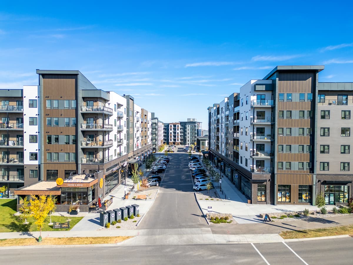 Property details for Podium Apartments from Deveraux Apartment Communities