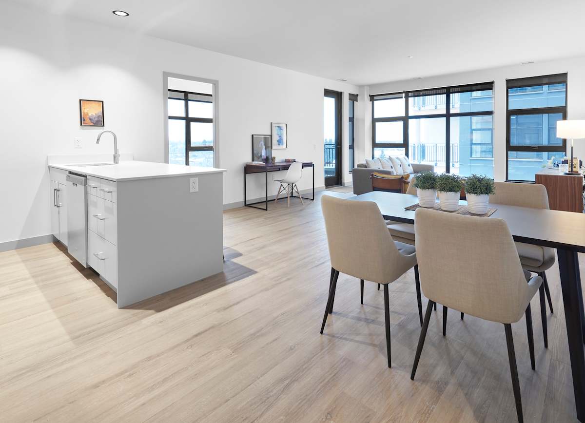 Property details for Raymond Block from Deveraux Apartment Communities