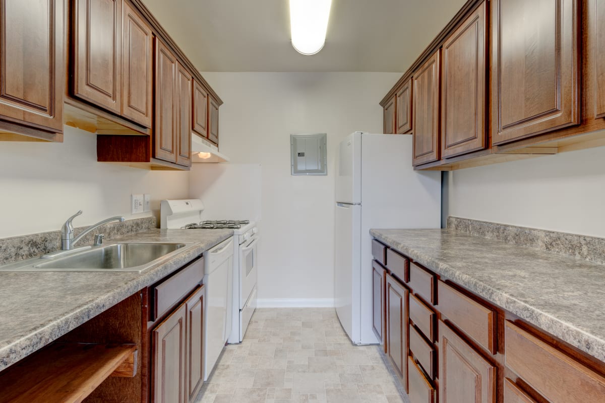 Suitland, MD Apartments for Rent | Andrews Ridge