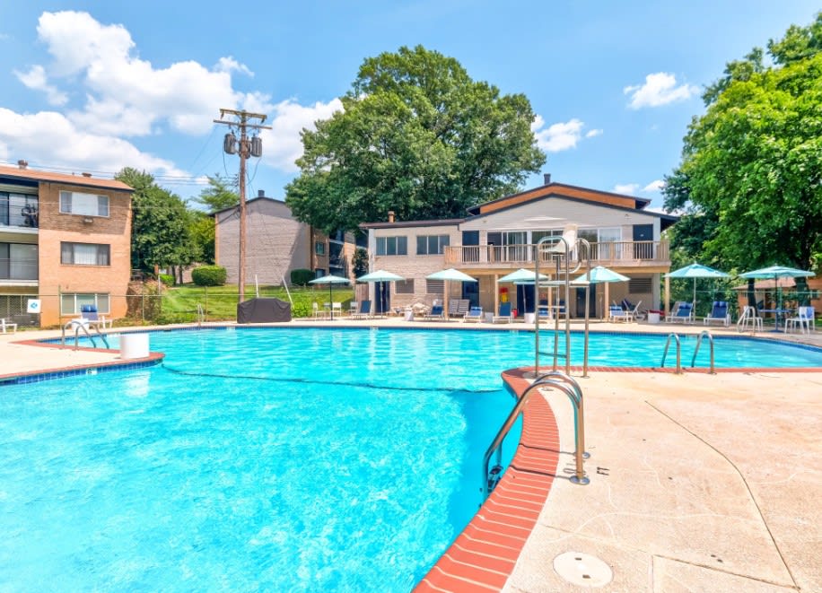 Apartments for Rent in Oxon Hill, MD | Oaks at Oxon Hill