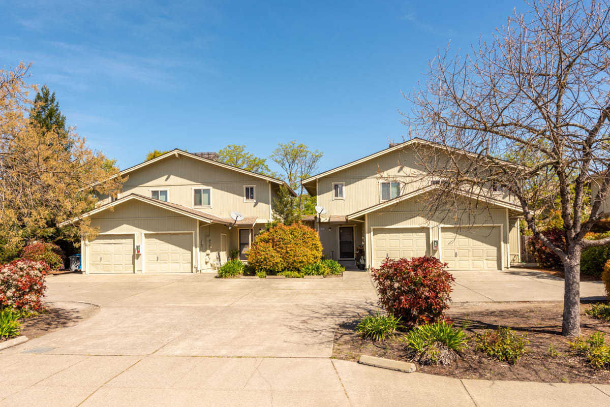 Duplex for Rent in Santa Rosa | Meadowrock Duplexes | Photos