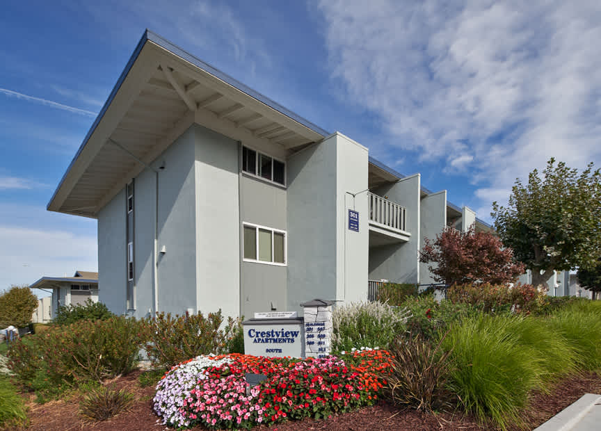 Photos and Video of Crestview Apartments in Belmont, CA